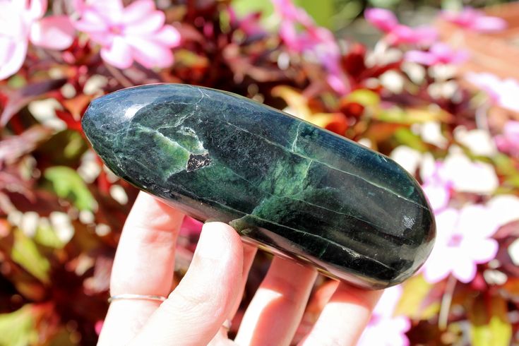 New Jade: Complete Guide (2025) | Healing Crystals Co.